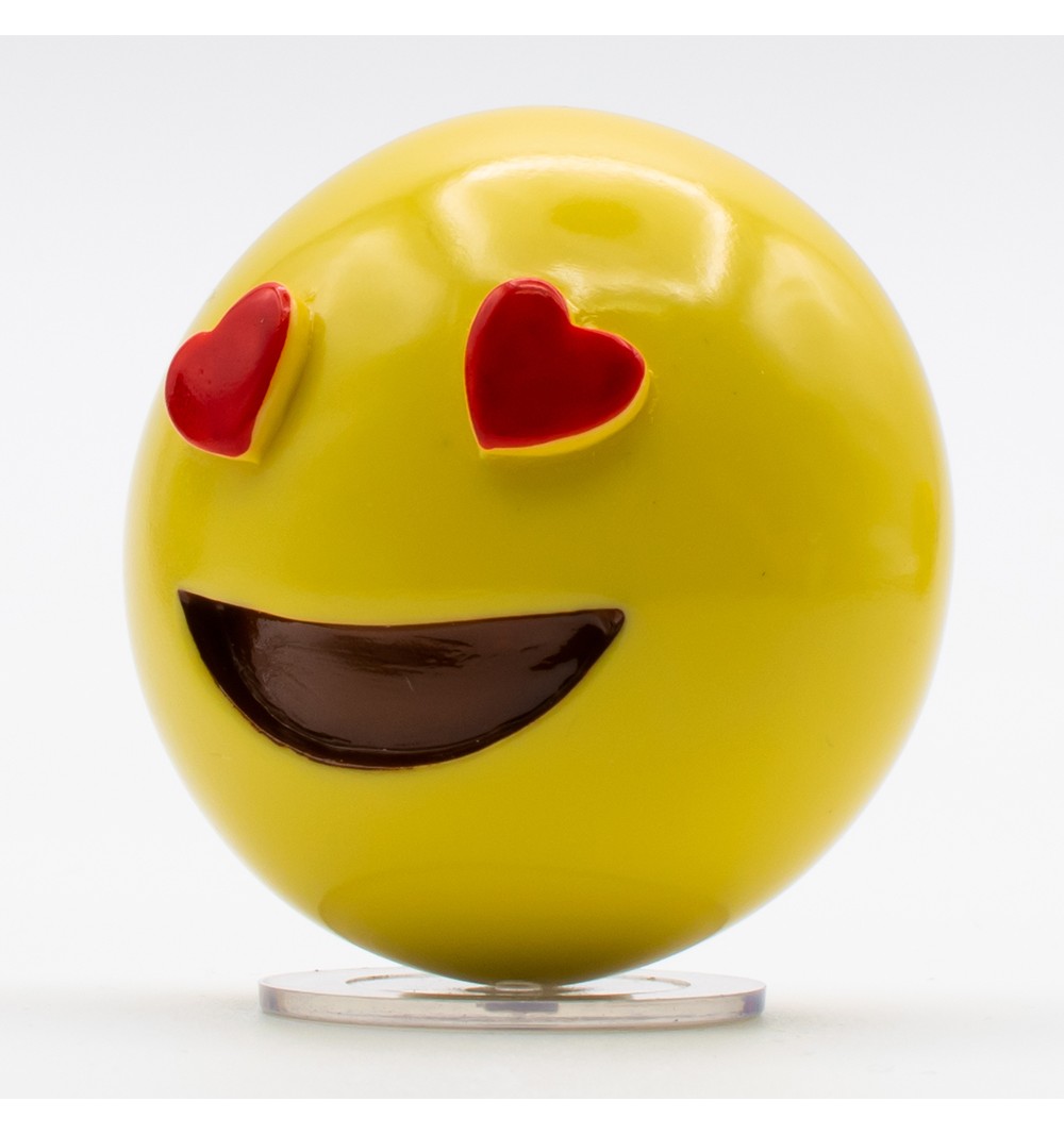 Faccina Emoji in piedi smile e occhi con cuori