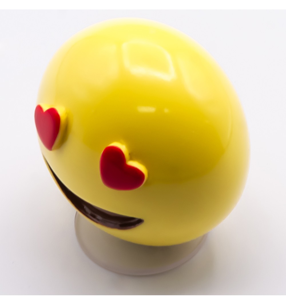 Faccina Emoji in piedi smile e occhi con cuori