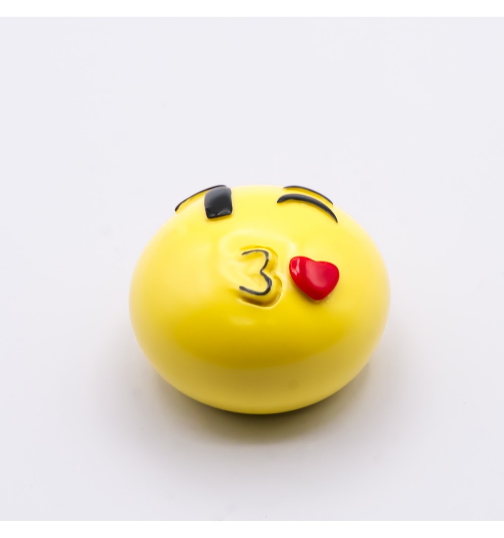 Faccina Emoji sfera piatta con occhietto, bacio e cuoricino